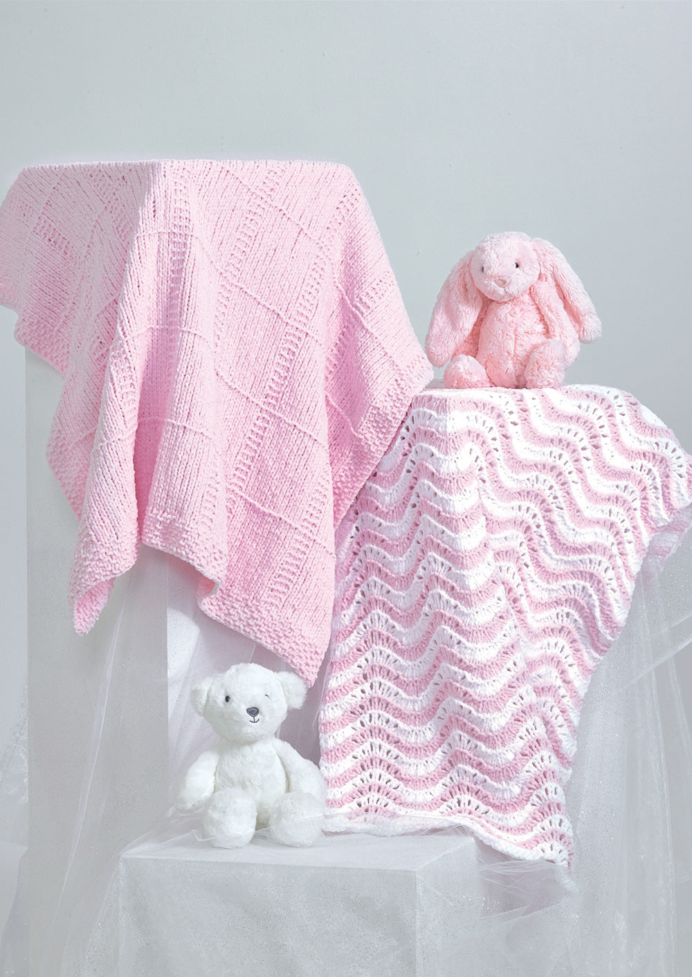James C Brett JB986 Knitting Pattern - Baby Blankets Knitted in Flutte — Lardedar