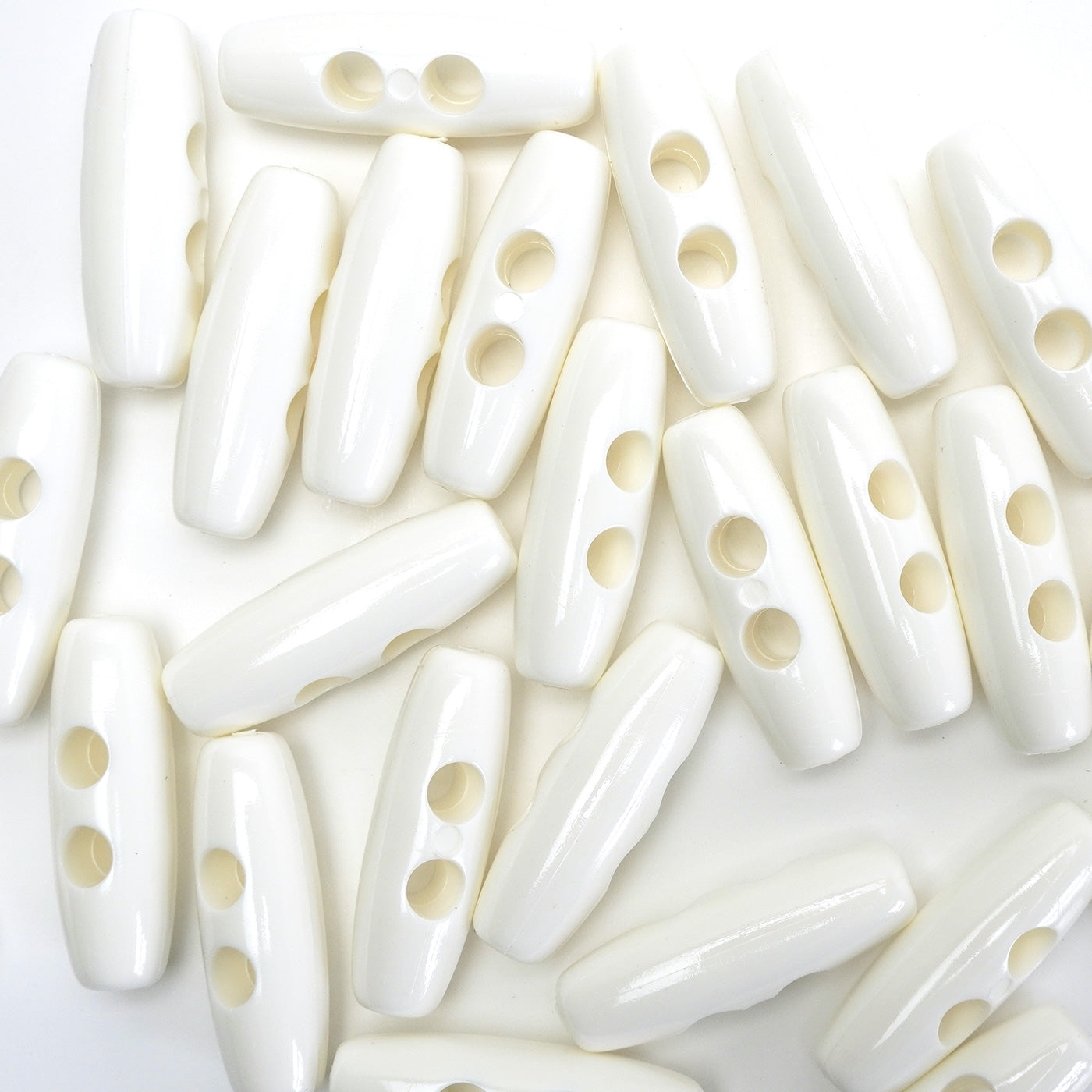30mm White Gloss Finish Toggle Buttons 10 Pcs — Lardedar
