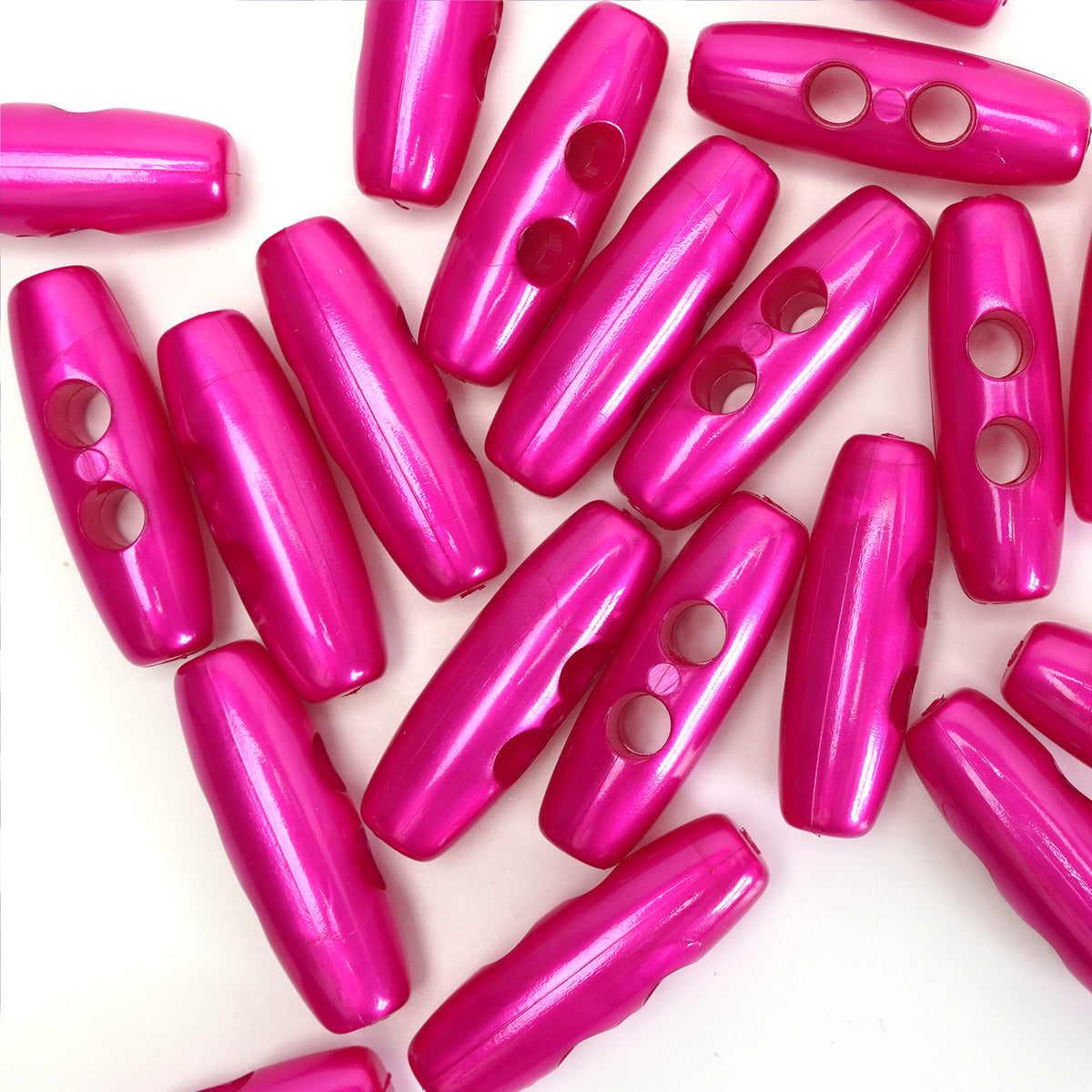 30mm Cerise Pearl Effect Toggle Buttons 10 Pcs — Lardedar
